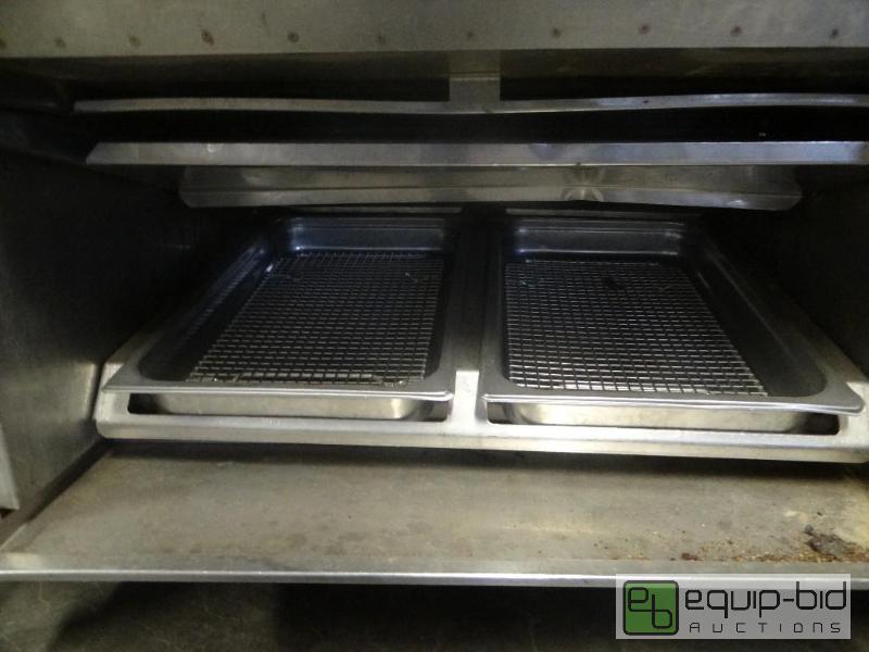 Nieco Natural Gas Chain Driven Char Broiler | DTKC Main Floor ...